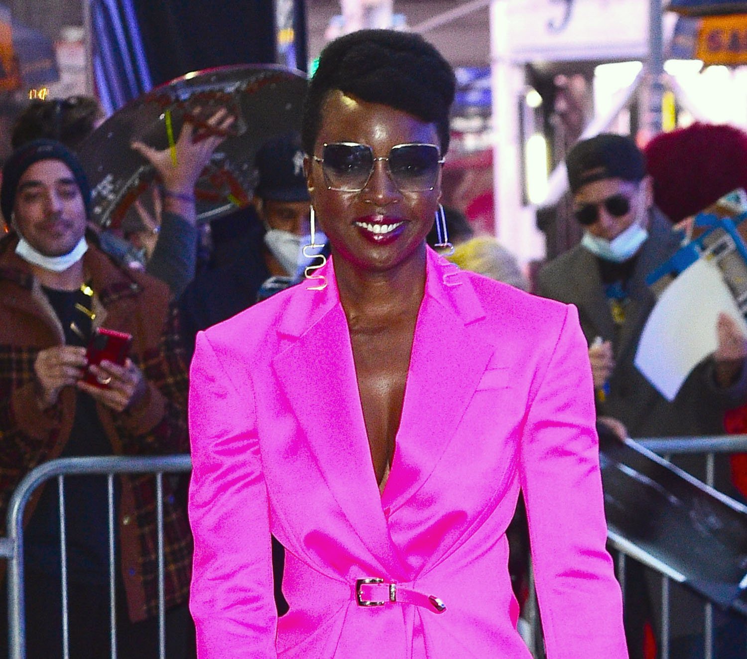 Danai Gurira's purse at Good Morning America looks like an open book ... Danai Gurira's purse at Good Morning America looks like an open book ...